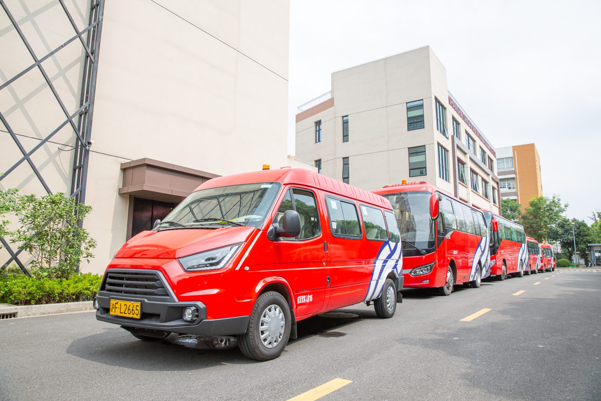 School Bus - Shanghai Singapore International School 上海新加坡外籍人员子女学校