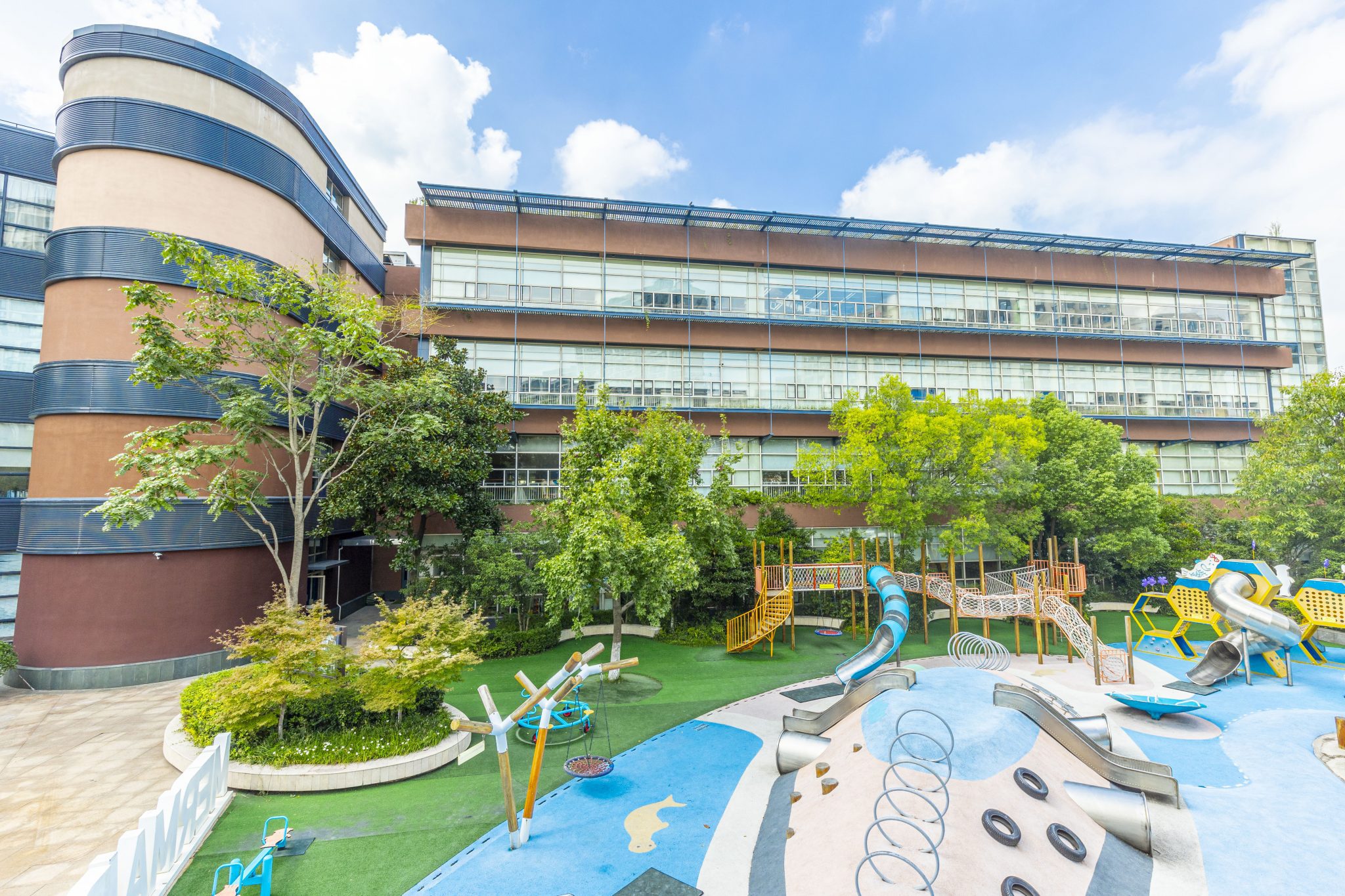 学费信息 - Shanghai Singapore International School 上海新加坡外籍人员子女学校