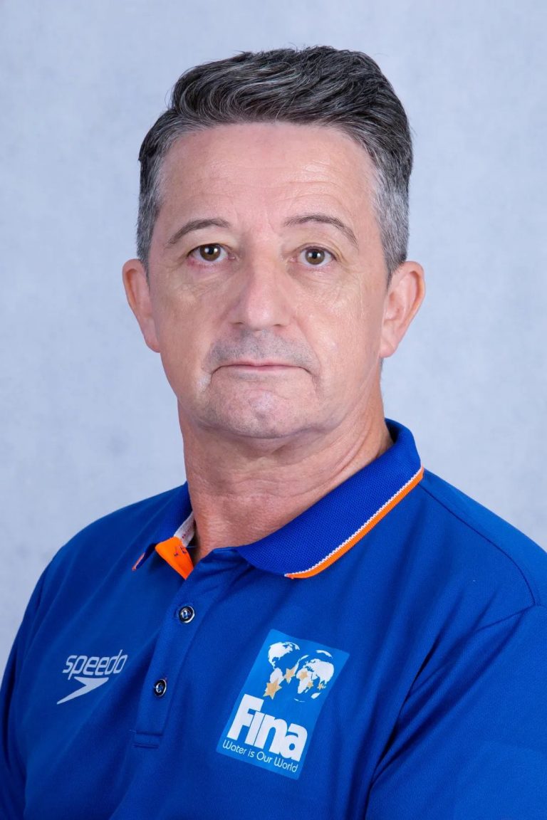 Mark GLOVER - Shanghai Singapore International School 上海新加坡外籍人员子女学校